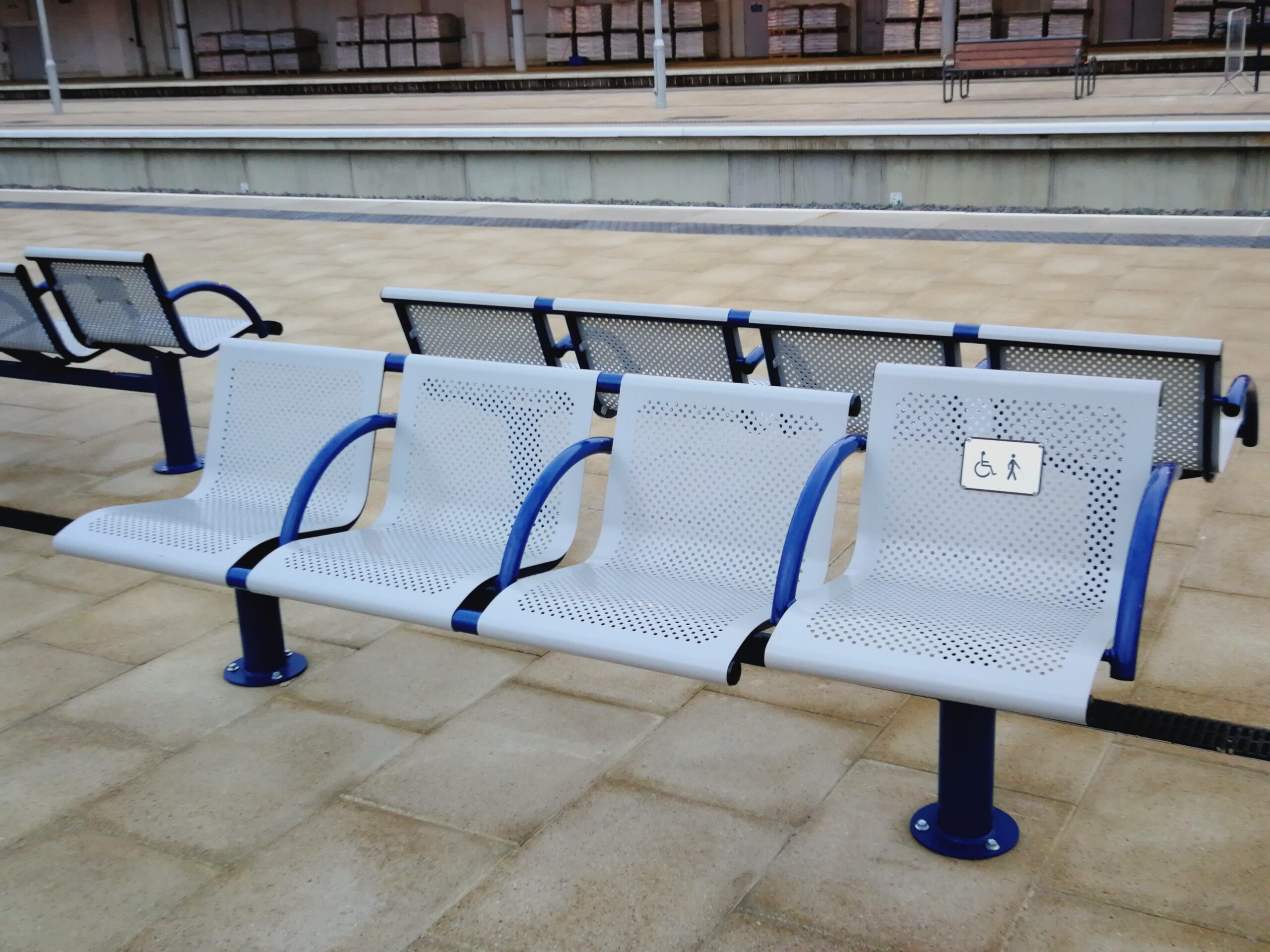 Steel Seat Voltan Multi Single 4 PRM - Townscape Products