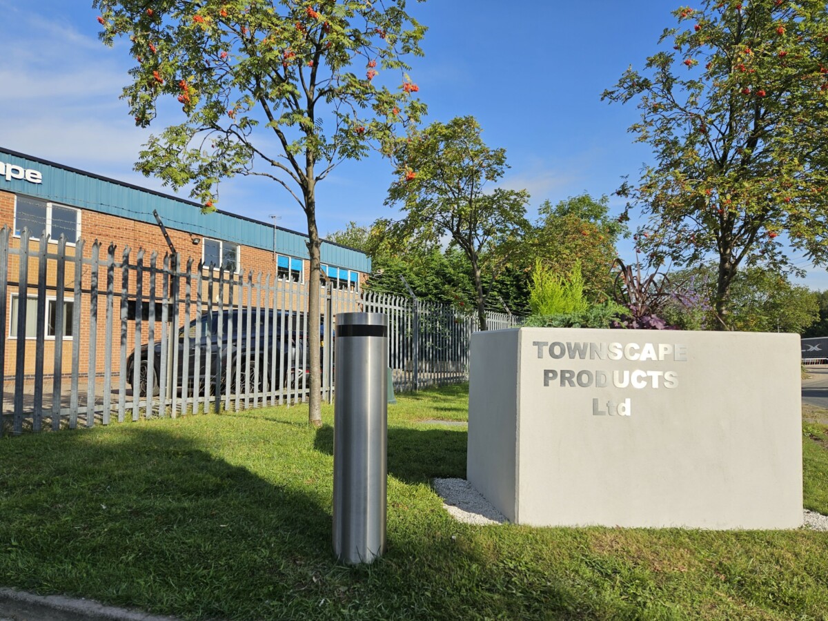 CT Block Planter 1490 - Ultra Shallow Mount - Townscape Products