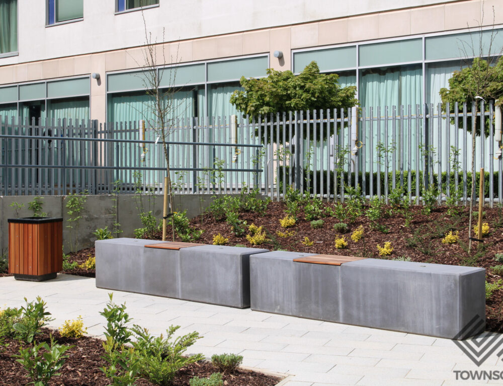Ipswich Seating and Planters - Townscape Products