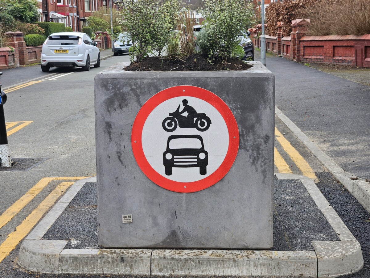 Concrete Planter Block 1000 x 1000 - Townscape Products